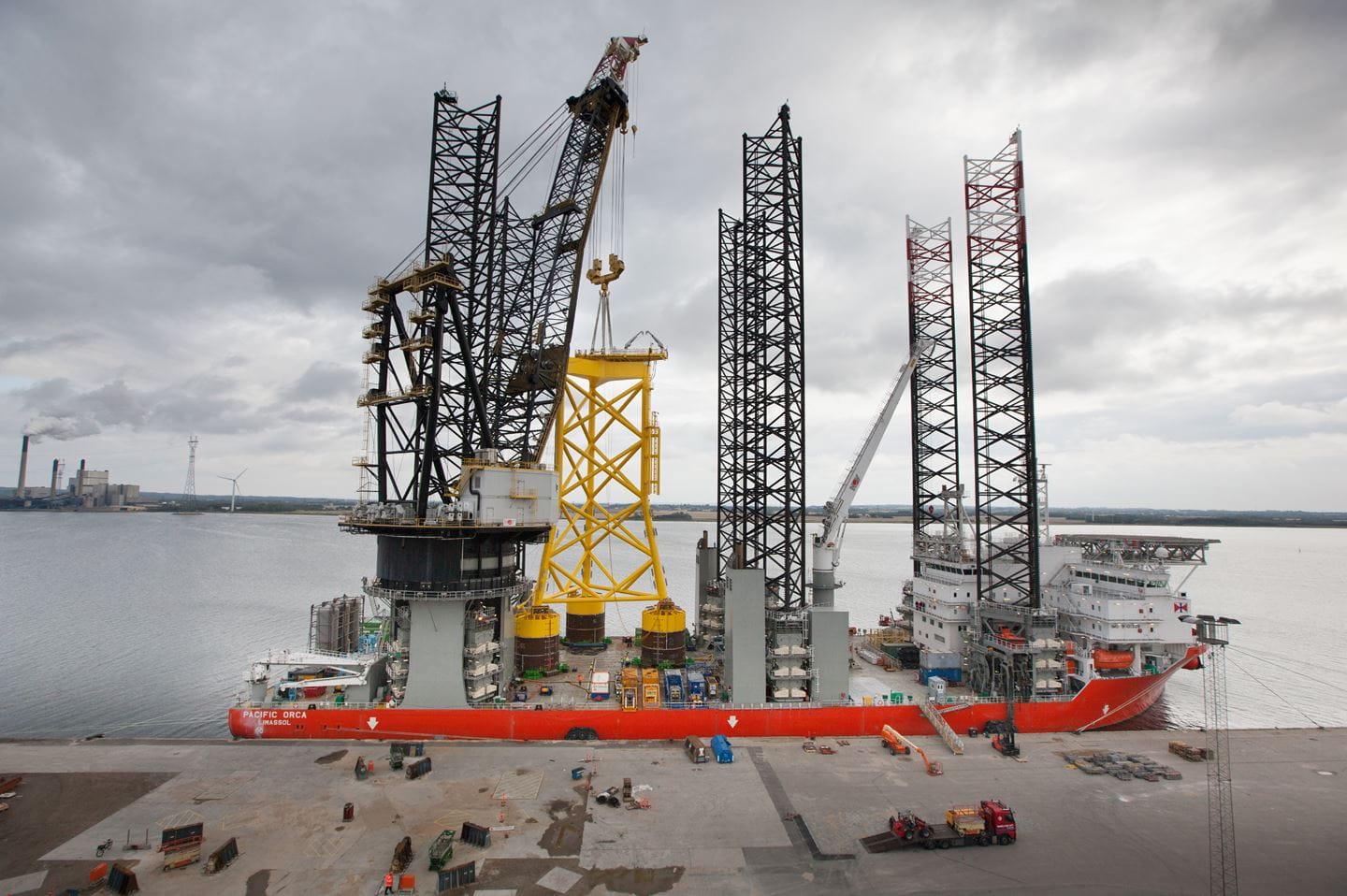 The 850 tonnes suction bucket jacket foundation has been sucked into ...