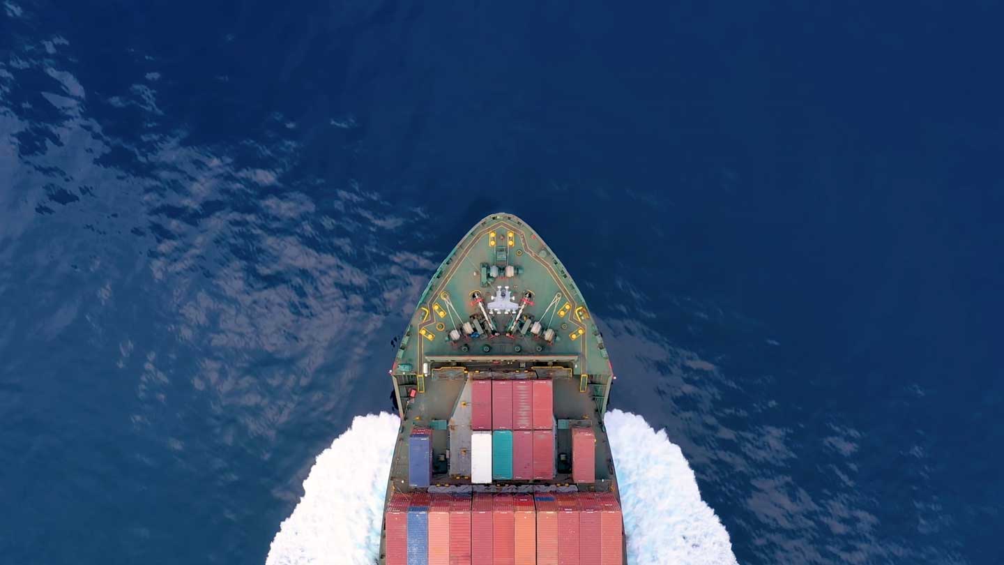 Ørsted and Maersk sign landmark green fuels agreement, as Ørsted enters ...