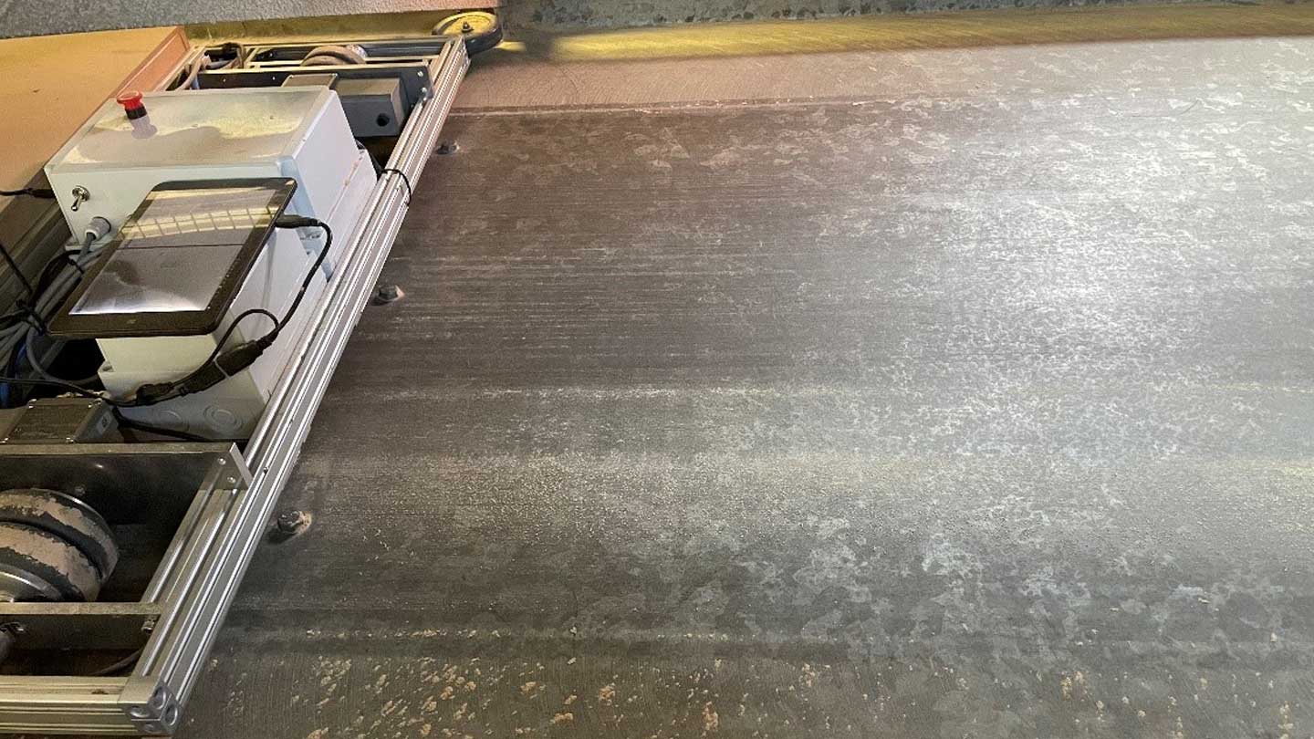 New robotically cleaning machine